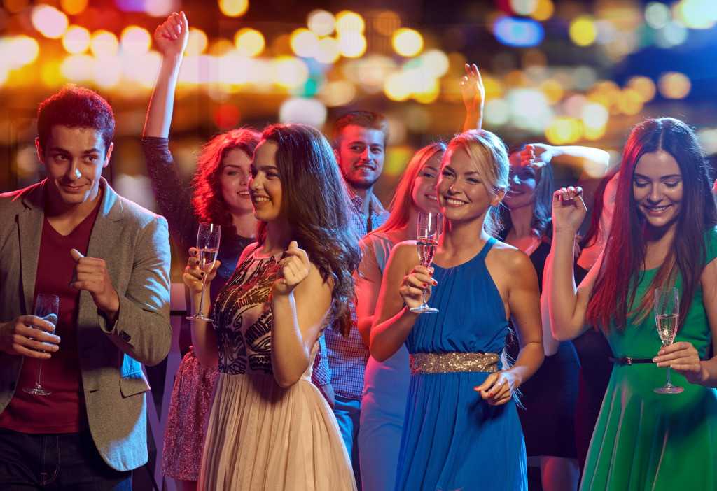 These are essential tips on exploring nightlife in a new place. - B2 Cafe