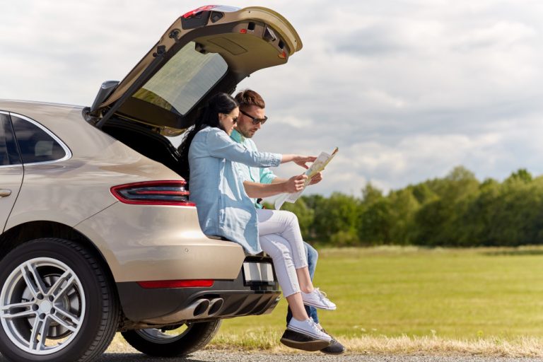 The 6 Best Cars For Adventurous Couples - B2 Cafe